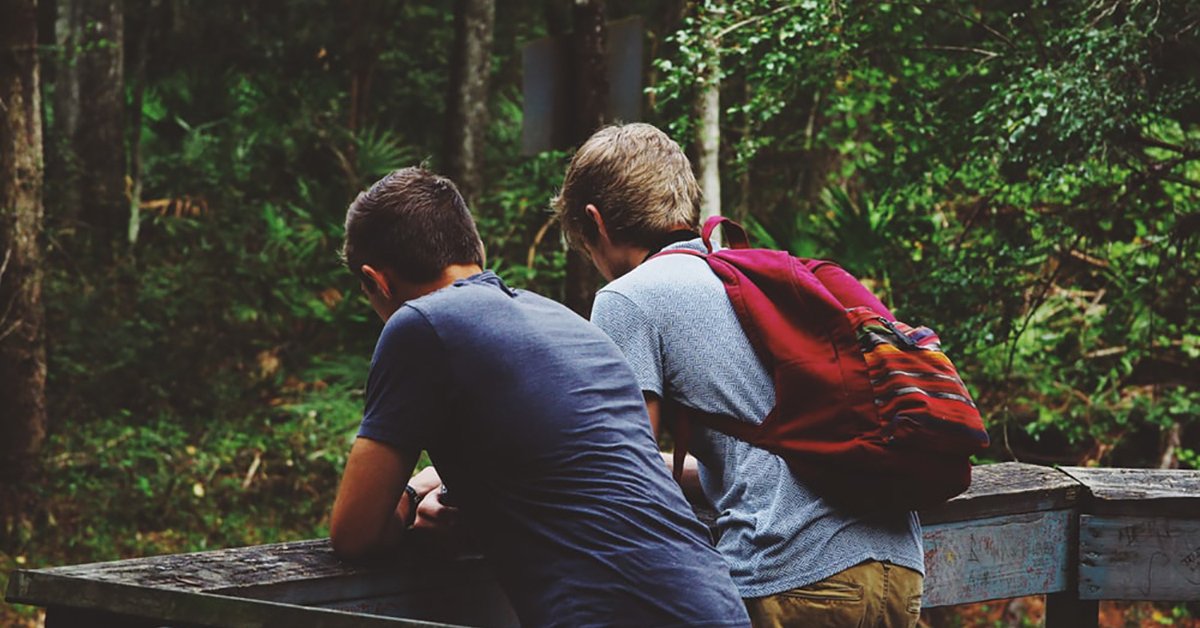Lorsqu'une fille de doigte , est ce qu'elle perd sa virginité ...